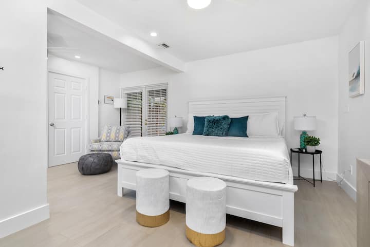 The Riverside Retreat #1 - Fort Lauderdale, FL