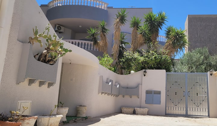 Magnifique Villa S+5 A Skanes - Monastir