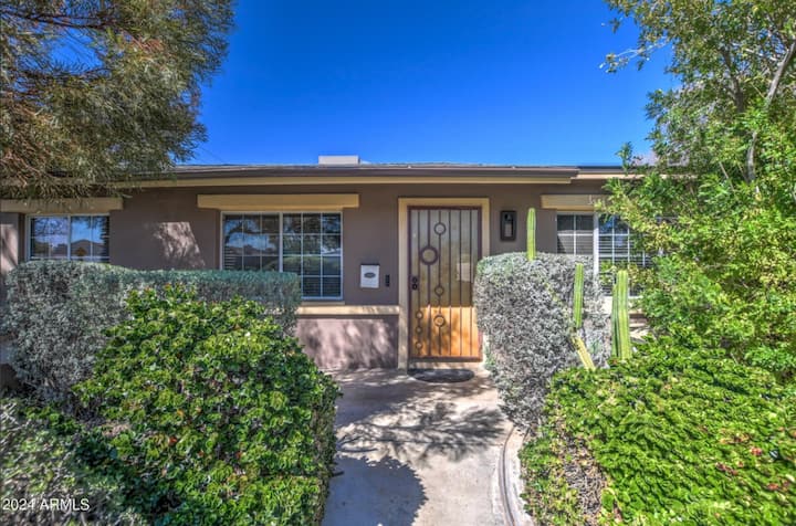 Biltmore Area Art House W/ Pool - Phoenix, AZ