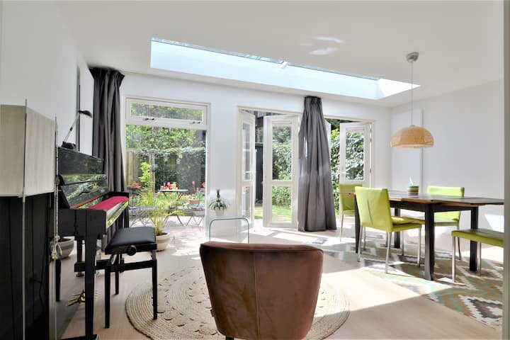 Comfortable, Light & Colorful With Garden In East - Ámsterdam