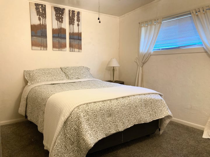 *Spacious Room! 5 Min From Base* - Sierra Vista, AZ