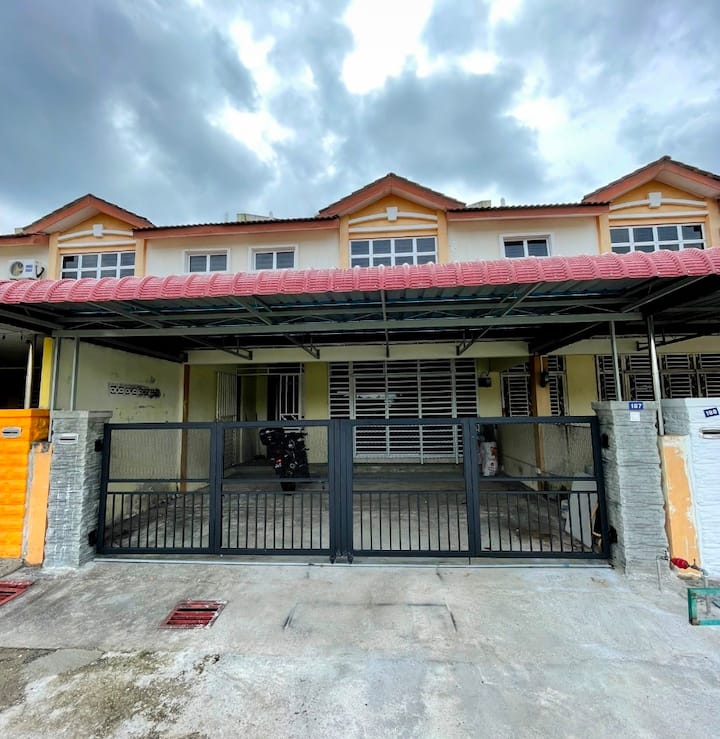 Radzz Homestay - Gurun