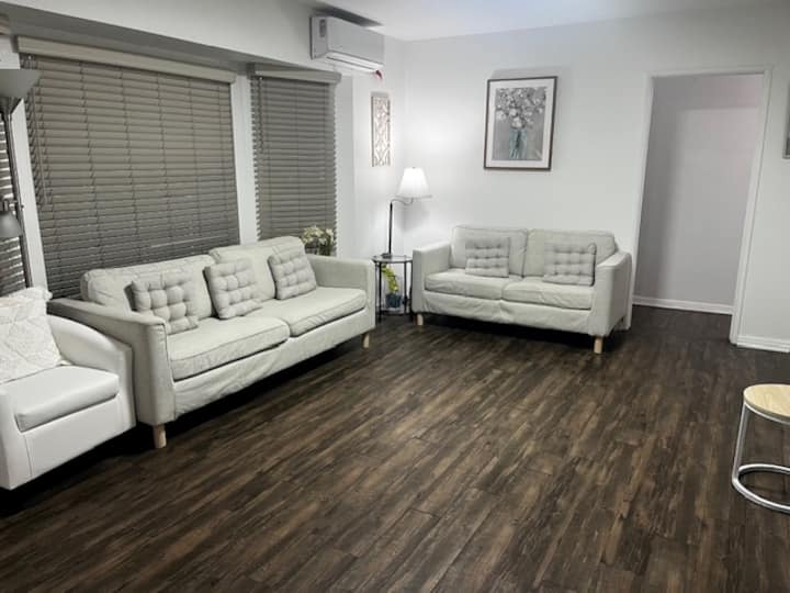 Cozy & Comfortable Room - Los Angeles, CA