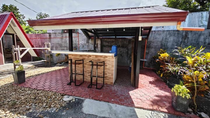 Teepee Room - Tabaco