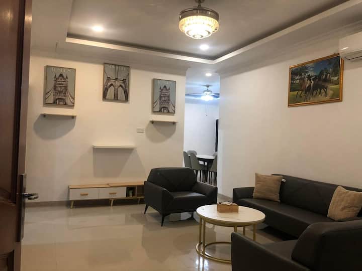 Family Homestay - Batam