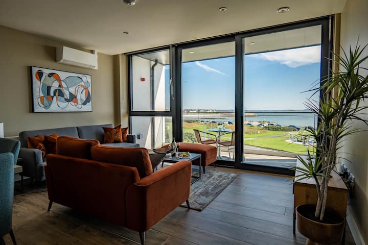 Stunning 2-bed 1-bath Apartment - Galway