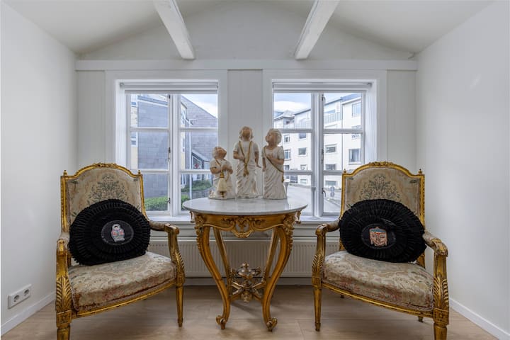 Historical Townhouse In The Old Town - Reykjavik