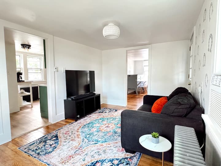 5 Minute Walk To Broadway Apt - サラトガ・スプリングズ, NY
