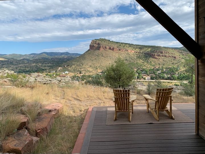 Mountain Views On Cliffside Near National Park - Lyons