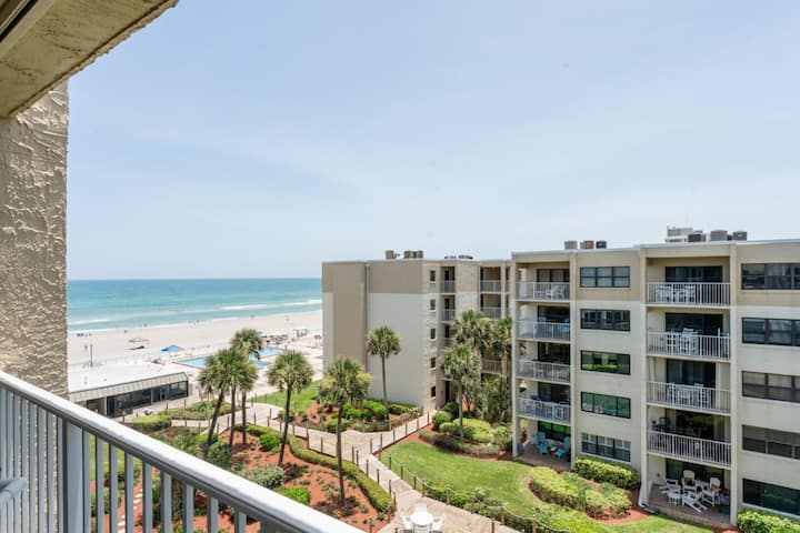 Beachfront Condo, Castle Reef, New Smyrna Beach - New Smyrna Beach, FL