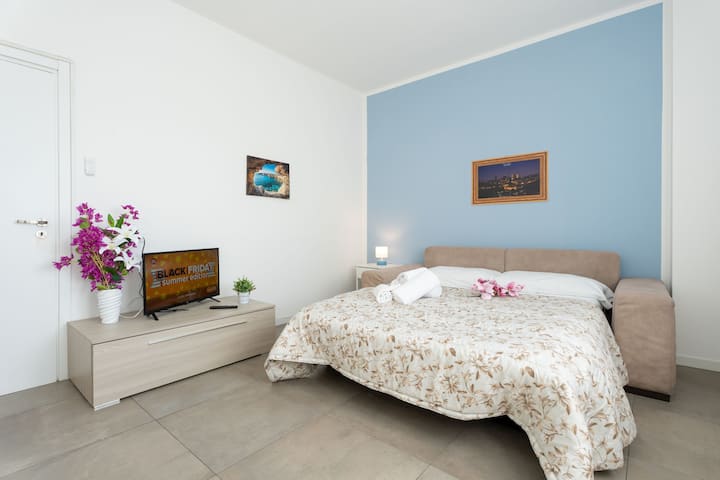 Camera Blu Doppia Bagno-cucina Comune - Bergamo