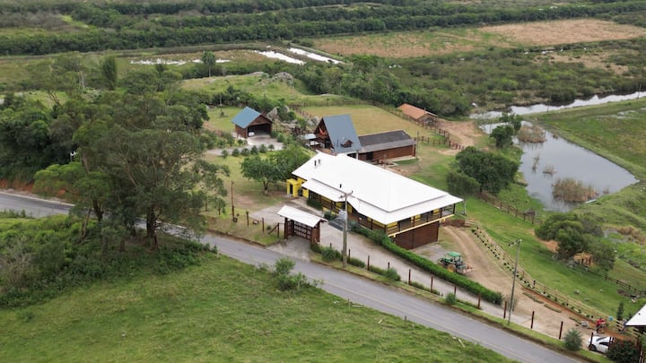 Espaço Para Festas E Eventos Solar Paulo Feliphe - Laguna