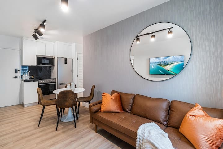 Spacious 3-bedroom Apartment With Pool In Miami - Miami, FL