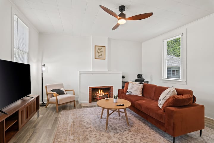 Pet Friendly, Steps To Hospitals - Springfield, IL