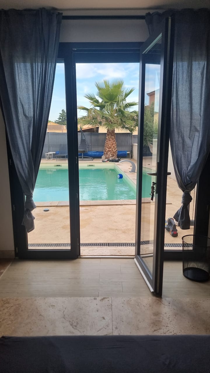 Beau Studio Avec Piscine - Valréas