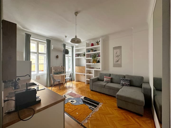 Downtown Haven- Aurora Charm - Budapest