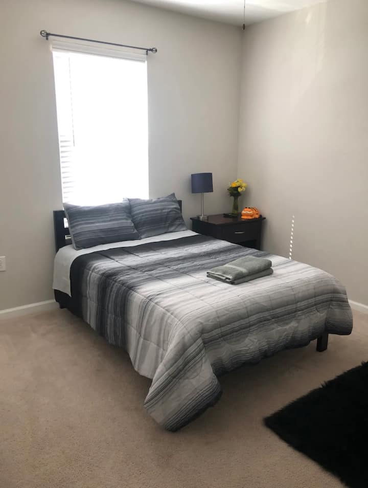 Cozy Bedroom! - Goose Creek, SC