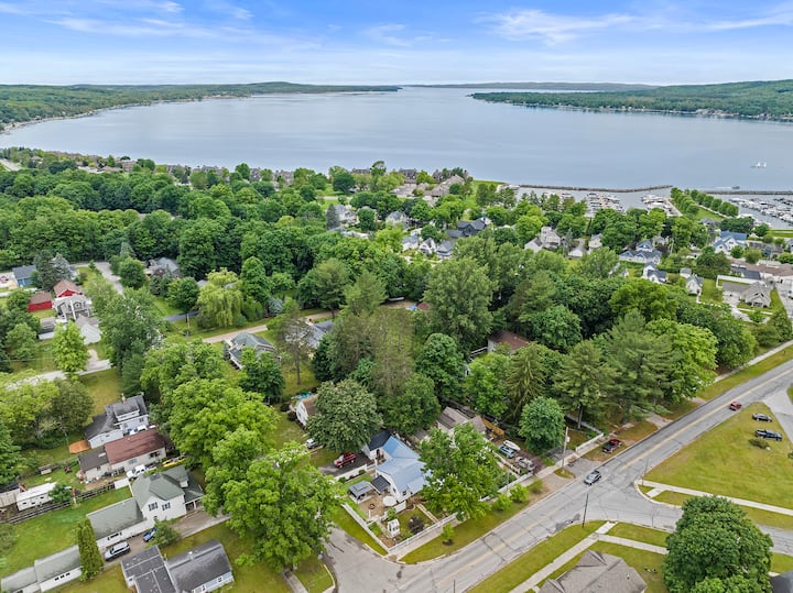 The Maxwell - Boyne City, MI