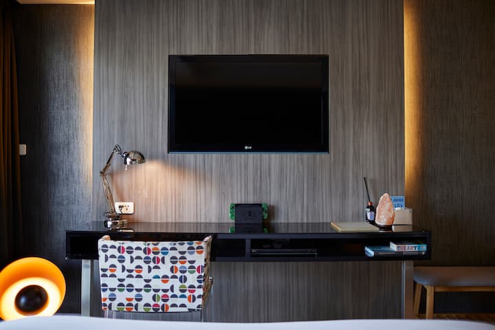 Balcony Suites Clean Best Area - Taling Chan