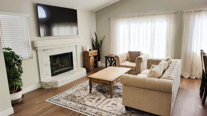 Single Story 3 Bedroom 2 Bath Las Vegas House - M Resort Spa Casino