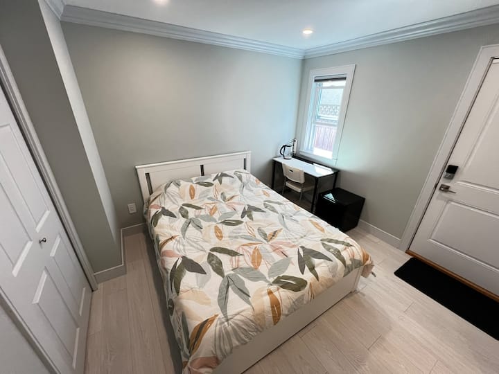 Modern Studio With Queen Bed Near Yvr - Richmond, Canadá