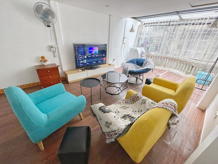 Center | Homestay For Group | Netflix | Chill Room - Hanoi