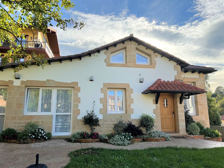 Casa Los Jardines - Comillas