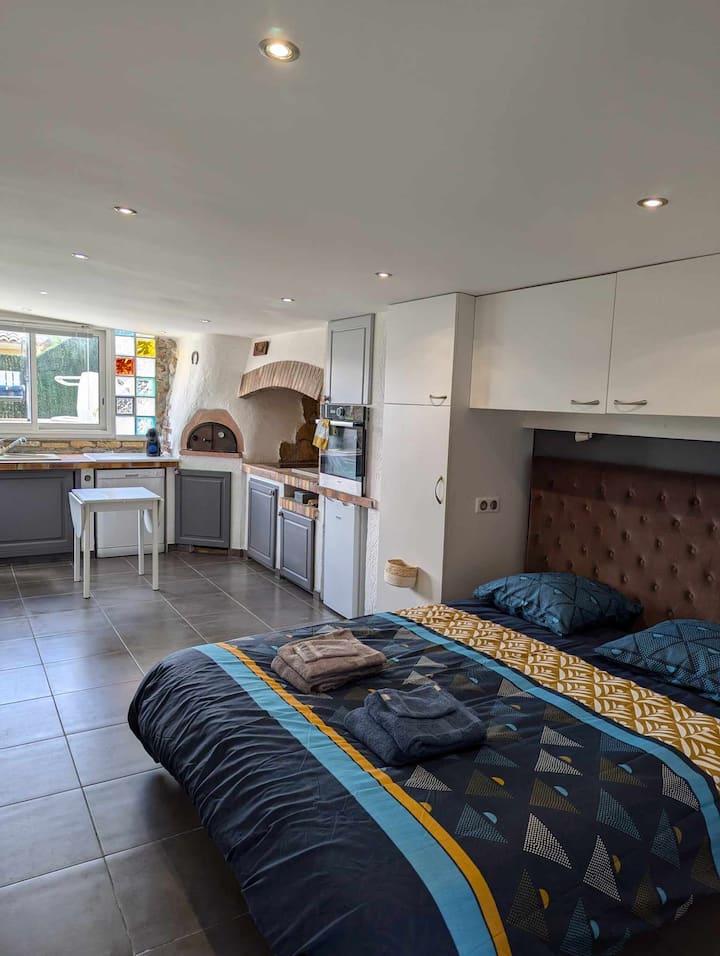 Studio Indépendant Avec Piscine - La Gaude