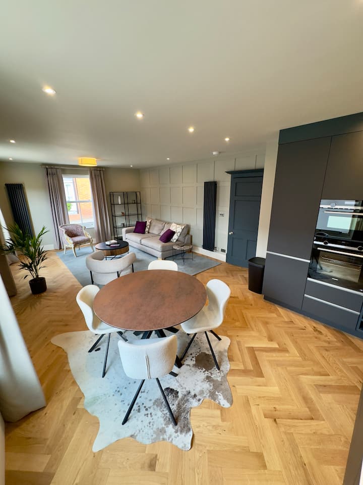 Macbeths Corner Luxury Apartment With Parking - Stratford-upon-Avon