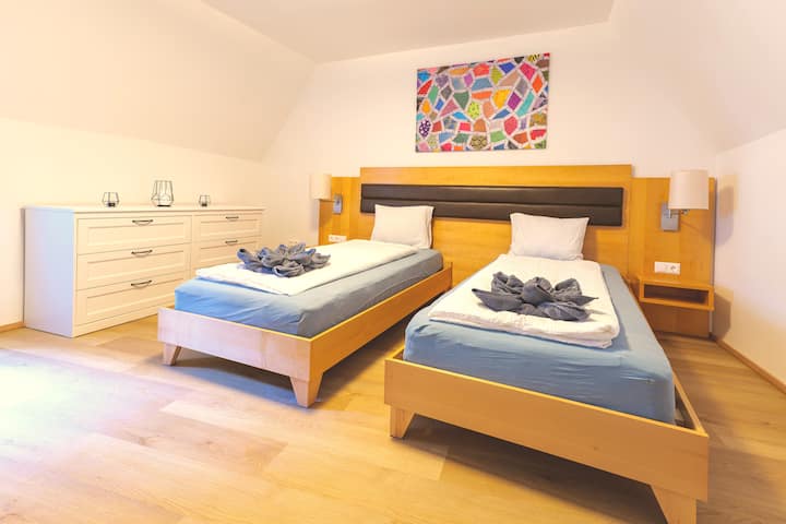 Großzügige Wohnung Für 5 Personen Wko/univiertel - Graz
