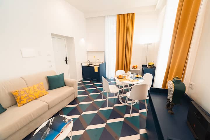 Bovio Apartment & Rooms - Naples