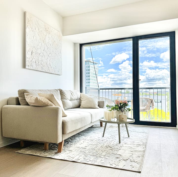 New Modern, River View Apt Near Prague City Center - Prague