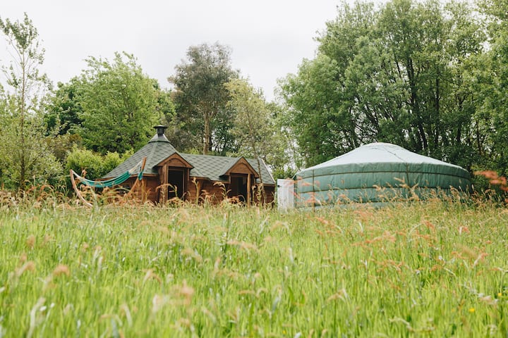Tylda Krow - Wood-fired Cabin With Yurt - Pool
