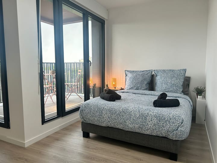 Duplex 100m² Avec Terrasse, Aux Portes De Paris - Bobigny