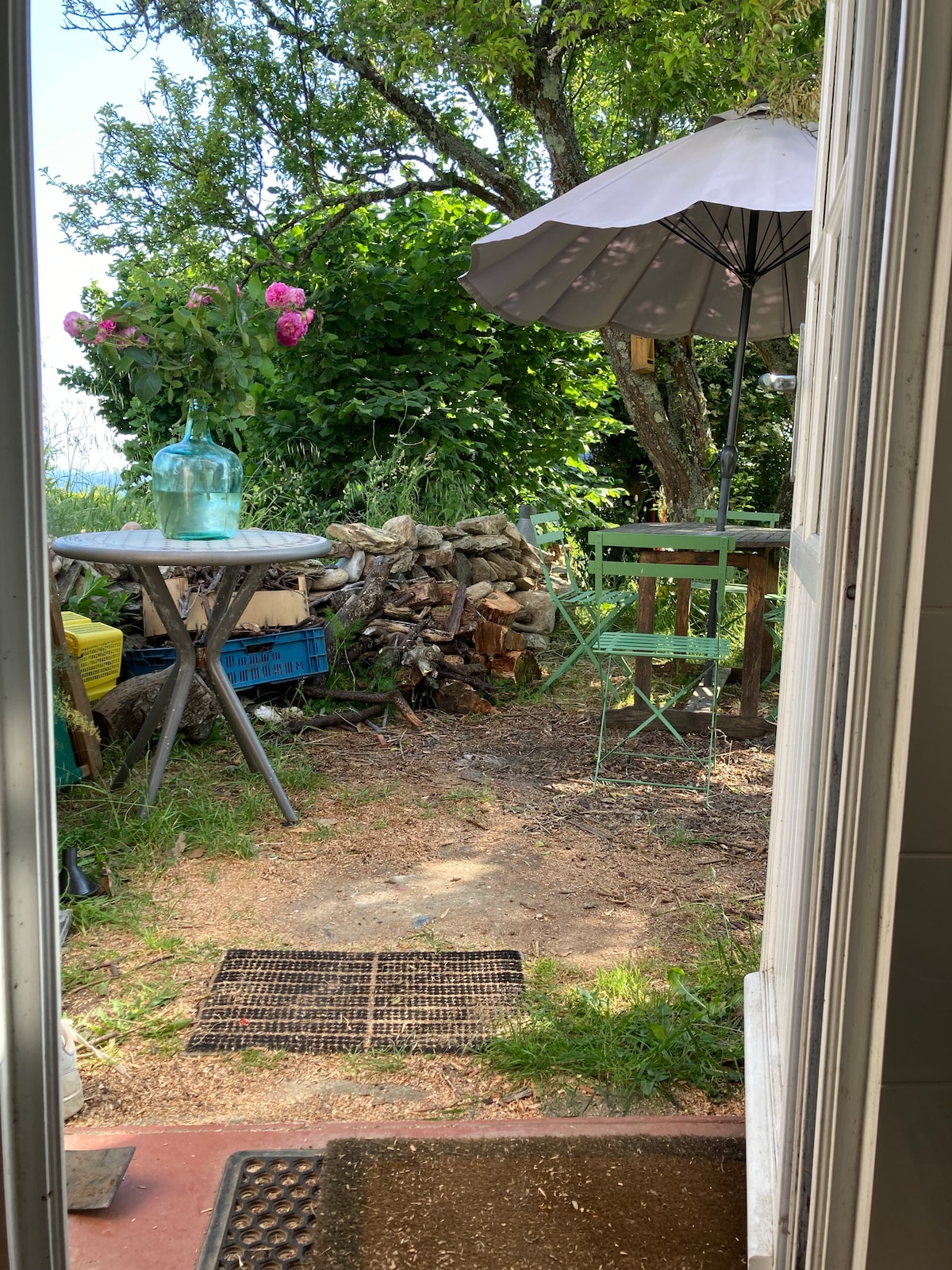 Disconnection, charm and sea view. - Houses for Rent in Locmaria ...