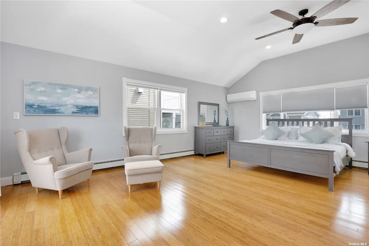 Spectacular Vacation Home - Long Beach, NY
