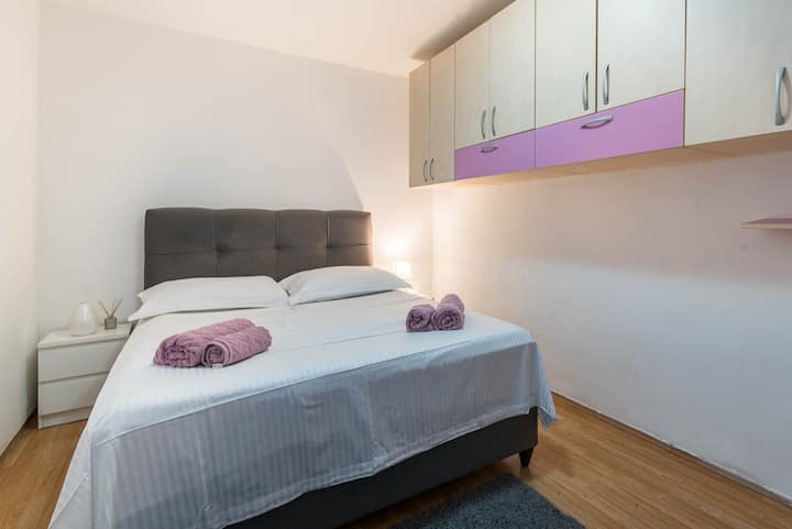 Affordable Apartment In Center - Split