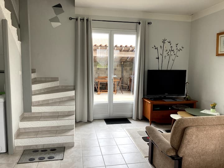 Maison Individuelle, En Duplex. - Margaux