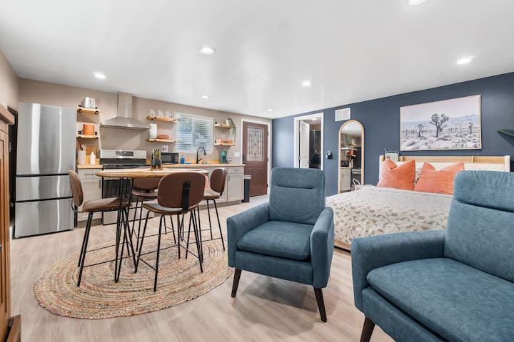 Boho Chic - Dt Visalia W/modern Art Flair - 비살리아