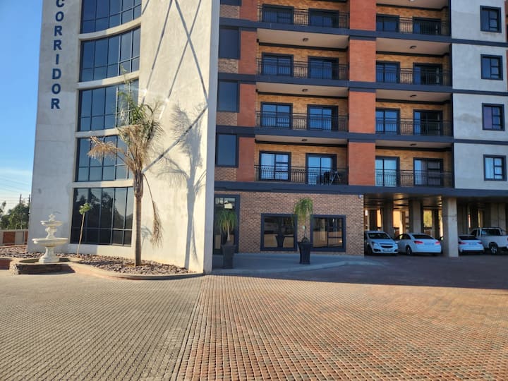 Beautiful, Excellent Apartment - Emalahleni