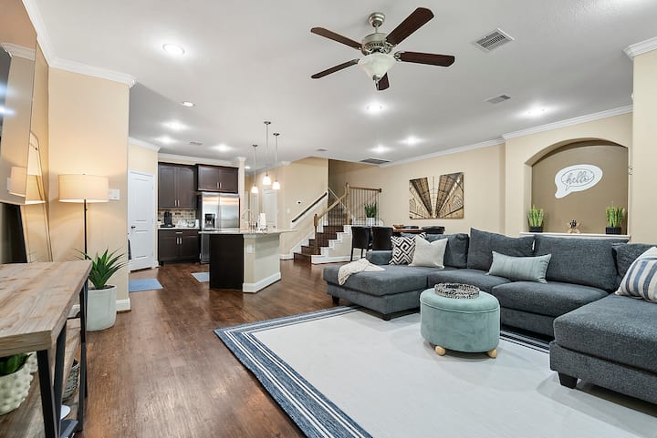 3-story Luxury: Webster's Finest - League City, TX