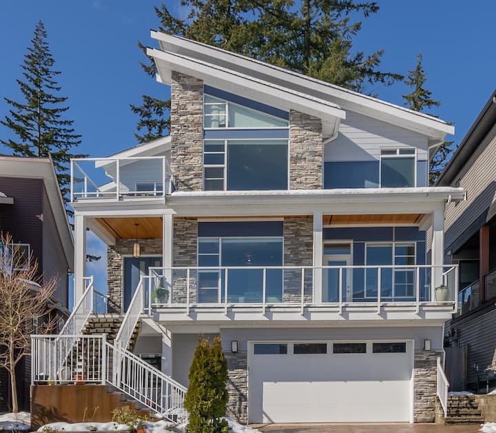 Private Burke Mountain Gem - Cypress Mountain