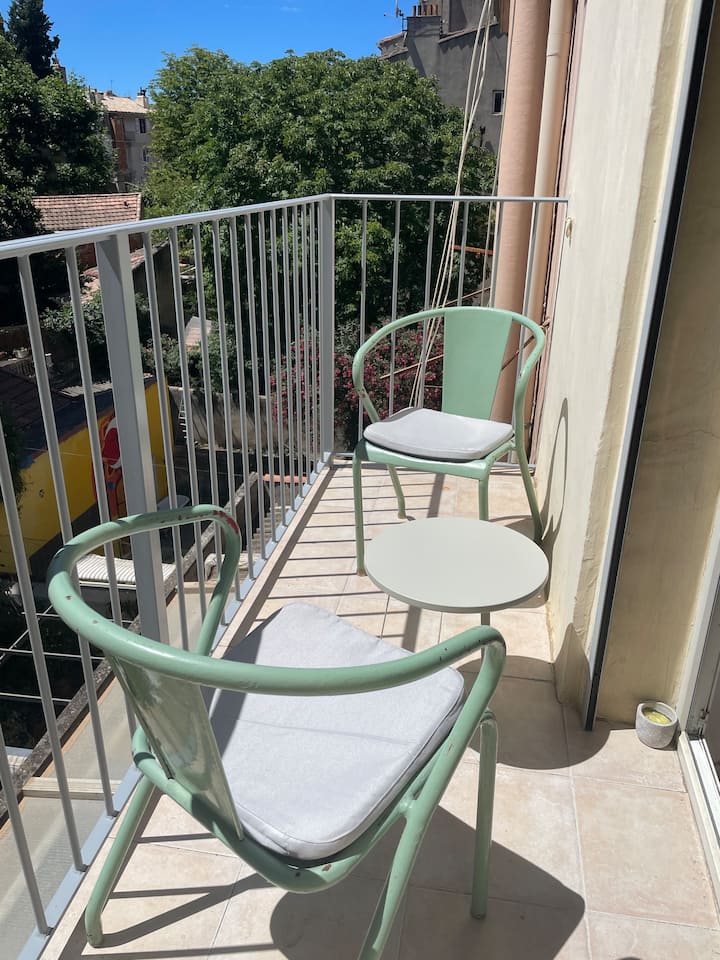 T3 Avec Balcon, Plein Centre - Marseille
