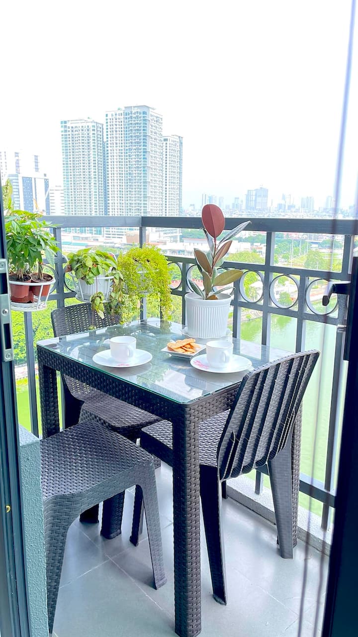 Spacious 1 Br Riverfront Unit W/ Views & Pool - 馬尼拉