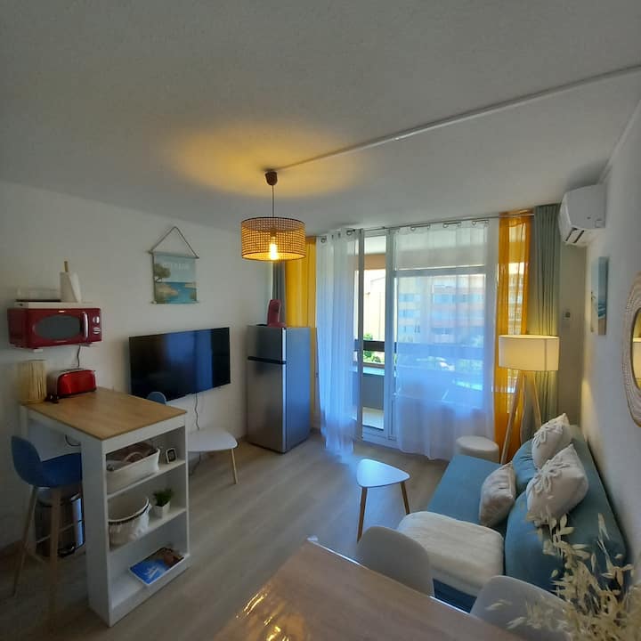 Studio Proche Plage, Commerces, Avec Clim Piscine - Fréjus