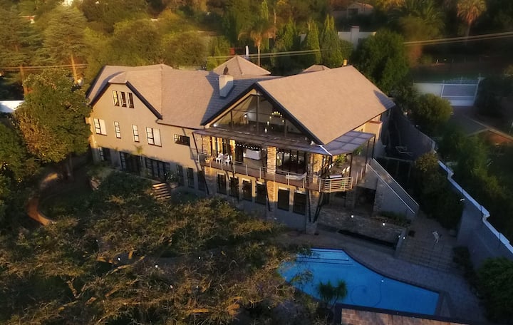 Acacia Lodge Luxury Suite 4 - Randburg