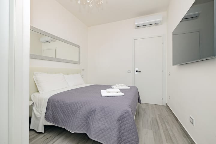 Lovely Room - 3 - Milan