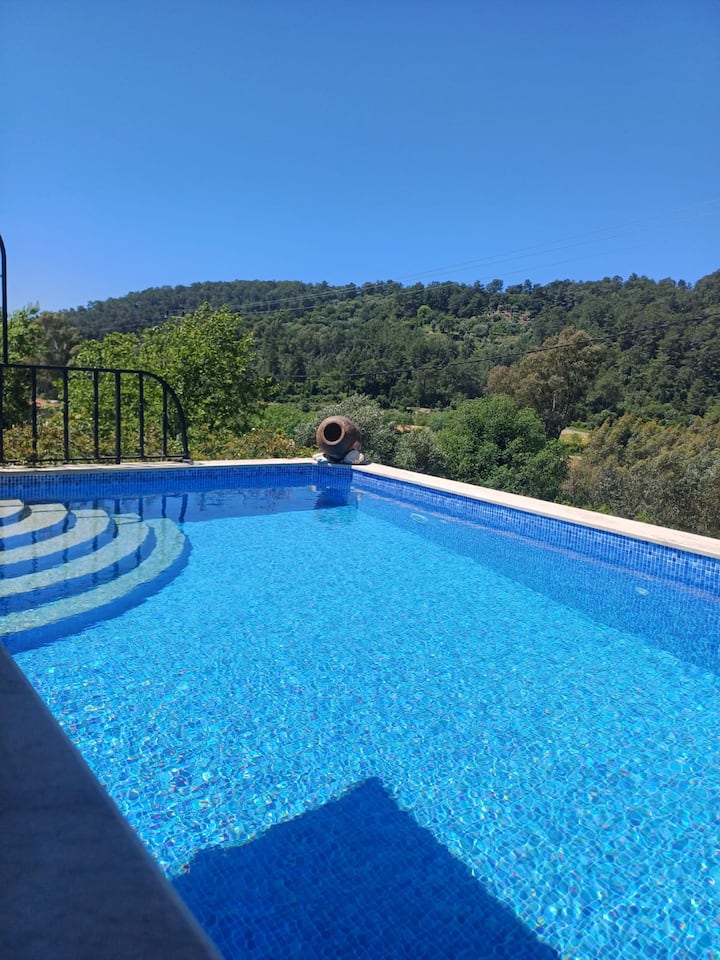 Huzur Dolu Havuzlu 4+1 Müstakil Ev - Akyaka