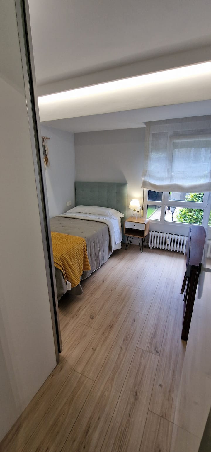 Calatea Oviedo - Céntrico, 2 Habitaciones, Wifi - Oviedo