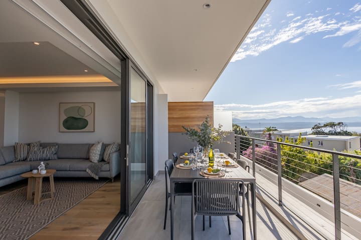 3 Bedroom Luxury Apartment 206 - Plettenberg Bay